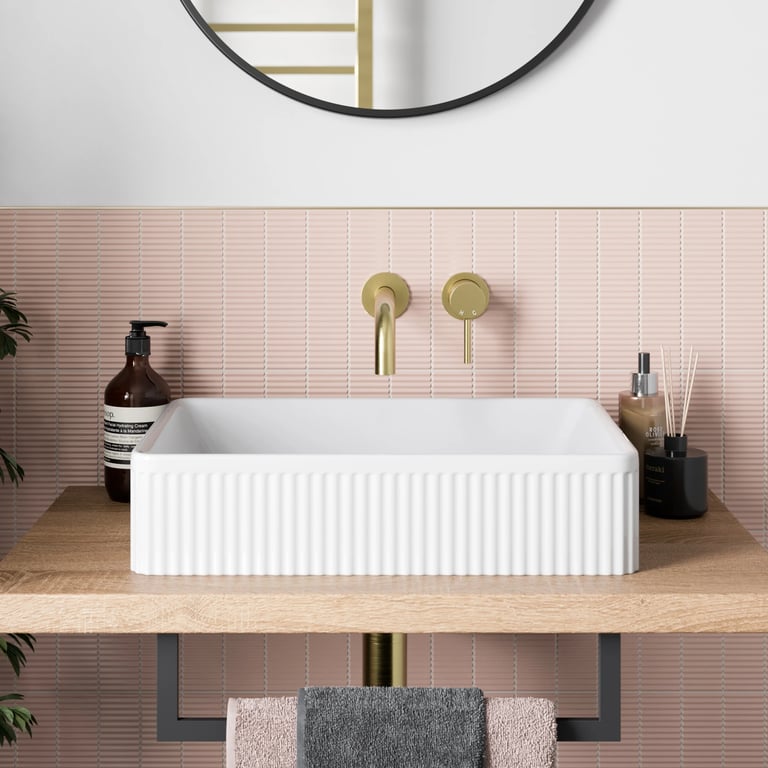 Fluted Basins - Plumbworld