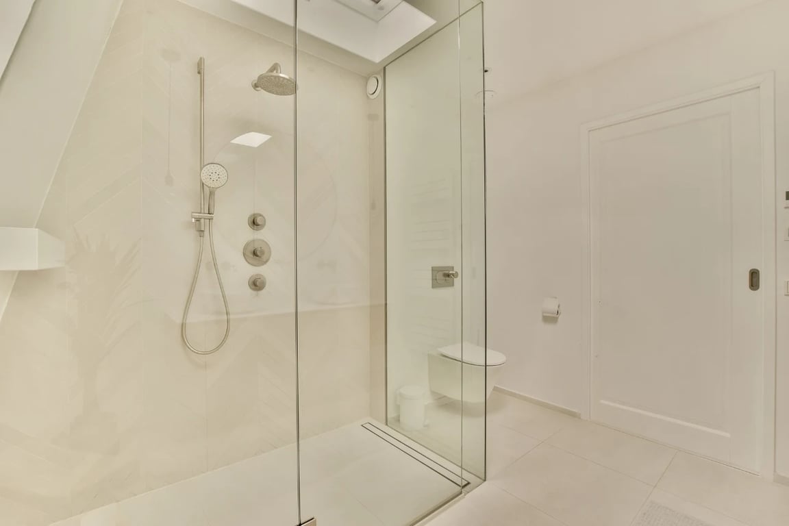 Frameless Shower Doors: Pros and Cons