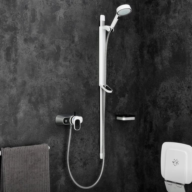 Accessible Showers for Mobility & Easy-Use Bathrooms