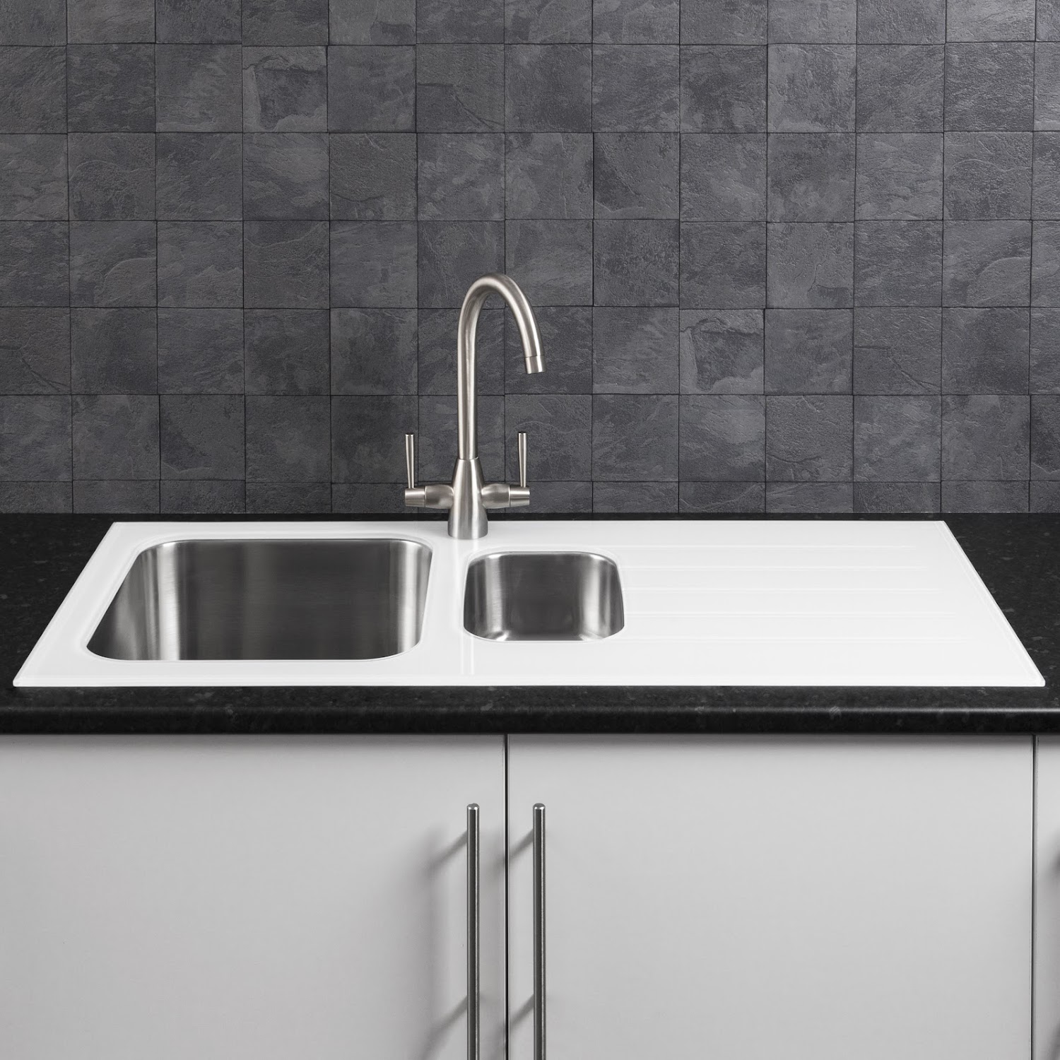 Modern Stainless Steel 1.5 Bowl Kitchen Sink White 8mm Glass Surround ...