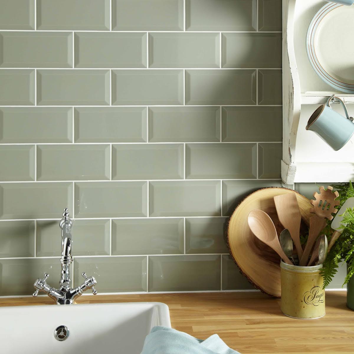 Metro Tiles - Plumbworld