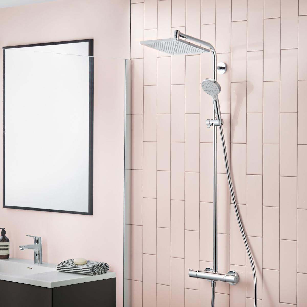 hansgrohe Crometta E Showerpipe 240 EcoSmart with Mixer Shower