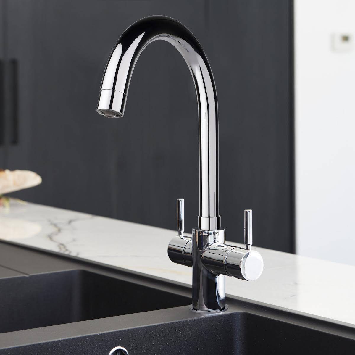 InSinkErator 3-in-1 Boiling Water Tap with Tank - Curved Chrome