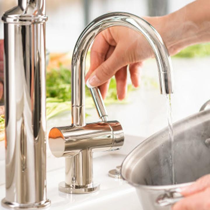 InSinkErator HC3300 Boiling Water Tap with NeoTank – Curved Chrom